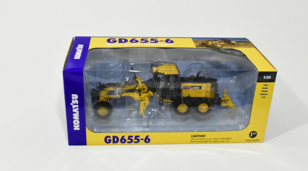 1/50 Komatsu GD655-6 Motor Grader With Ripper - Dalton's Farm Toys