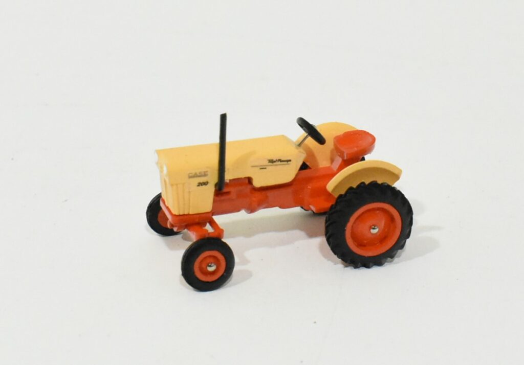 1/64 Custom Case 200 Tractor With Wide Front - Dalton's Farm Toys