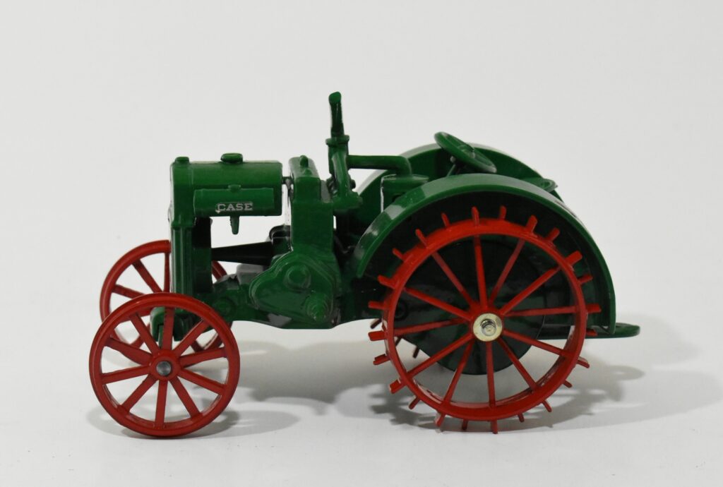 1/16 Case Cross Motor Tractor, Green With Red Steel Wheels - Dalton's ...