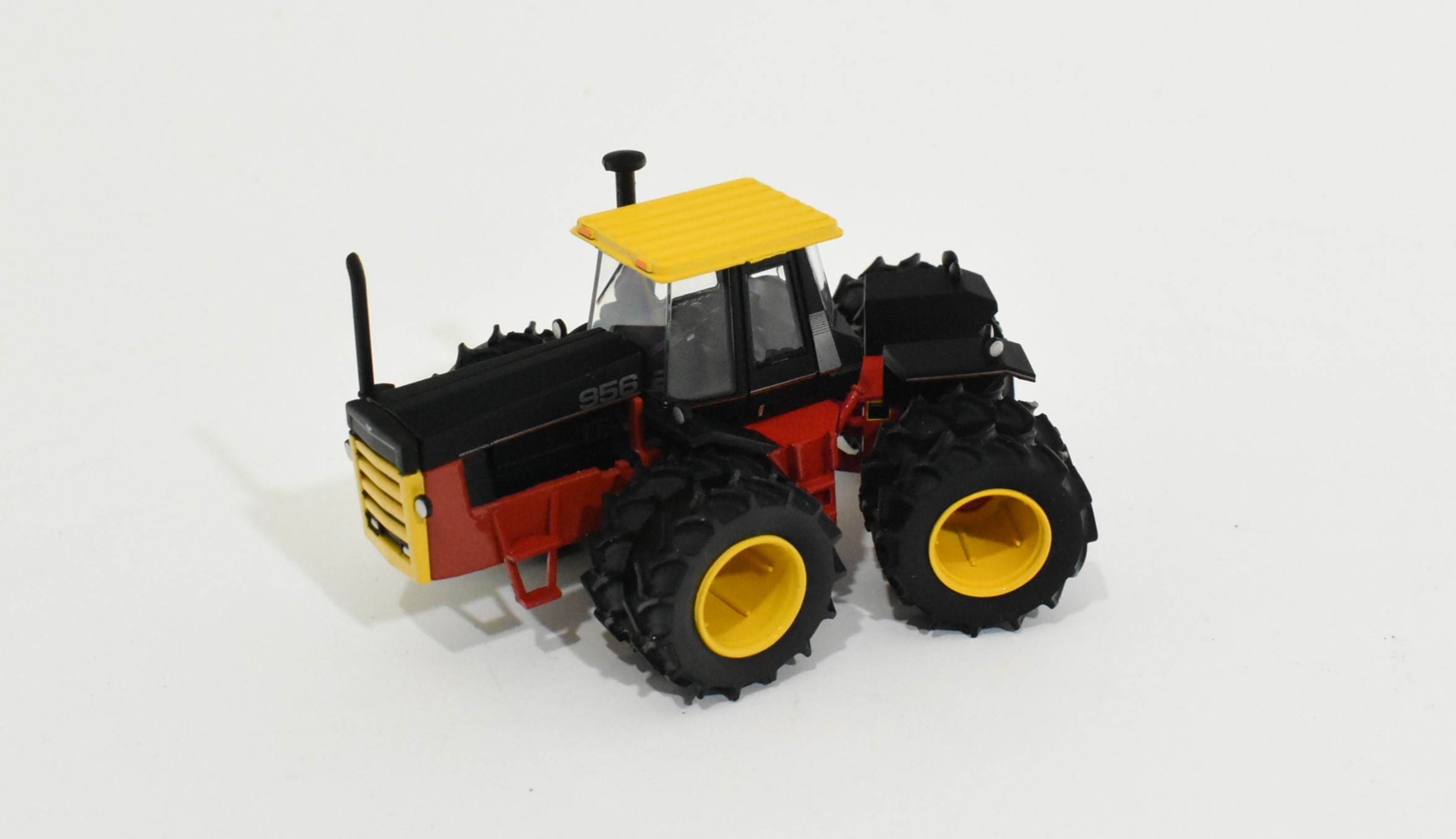1/64 Versatile 956 4wd Tractor With Rice & Cane Tires - Dalton's Farm Toys
