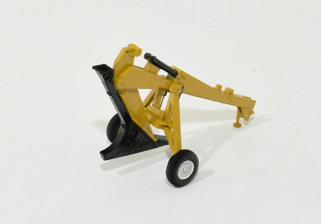 1/64 Soilmax Golddigger Stealth Pull Type Tile Plow With Single Axle ...