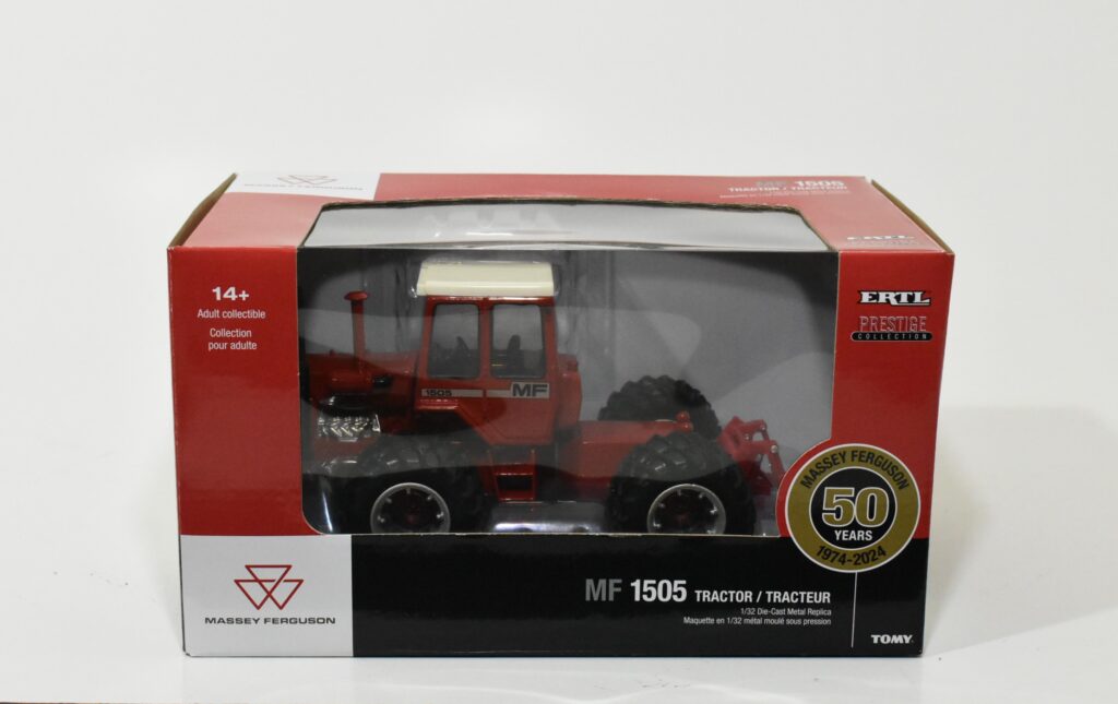 1/32 Massey Ferguson 1505 4WD Tractor - Dalton's Farm Toys