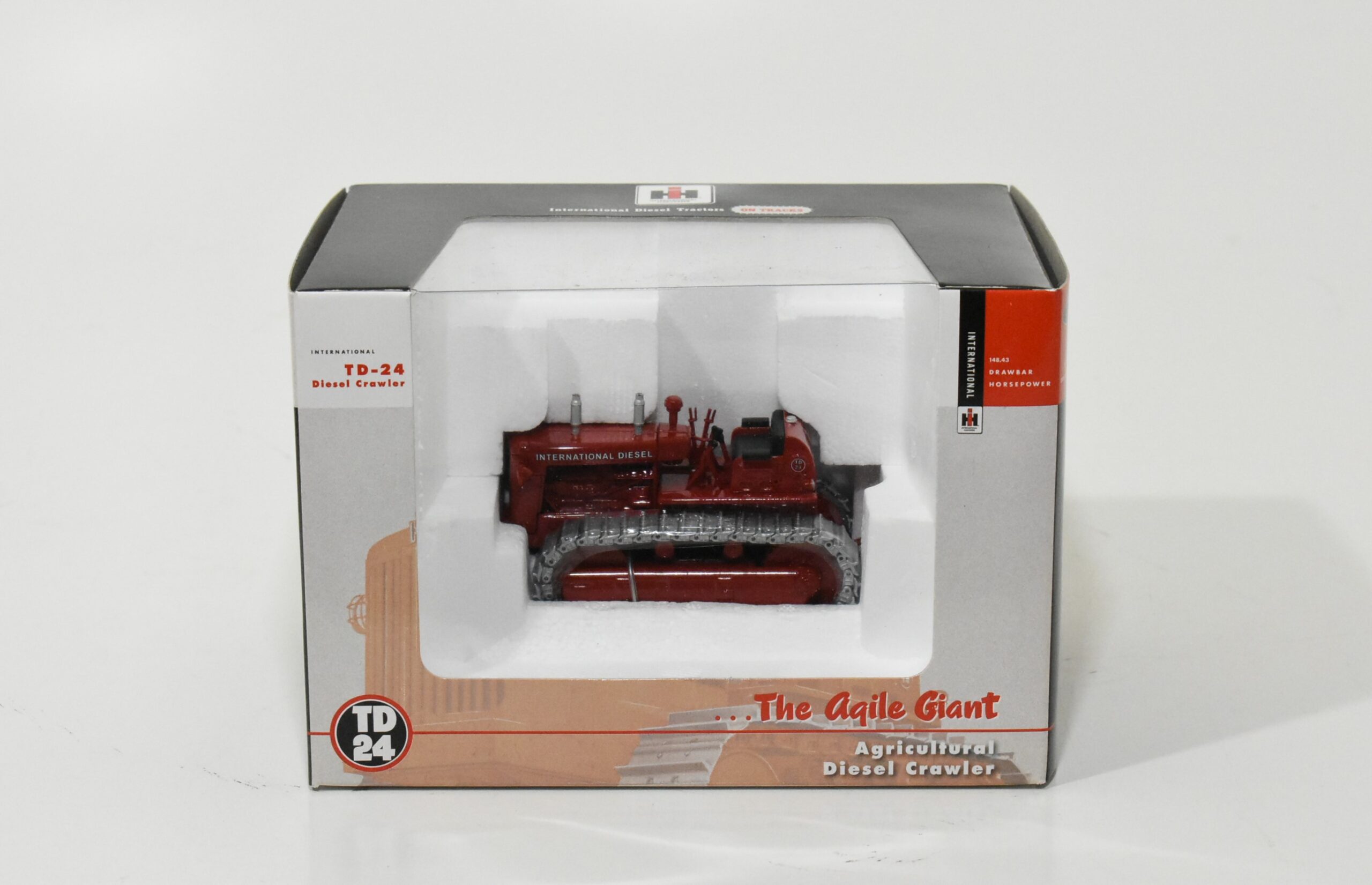 1/50 International TD-24 Diesel Crawler - Dalton's Farm Toys
