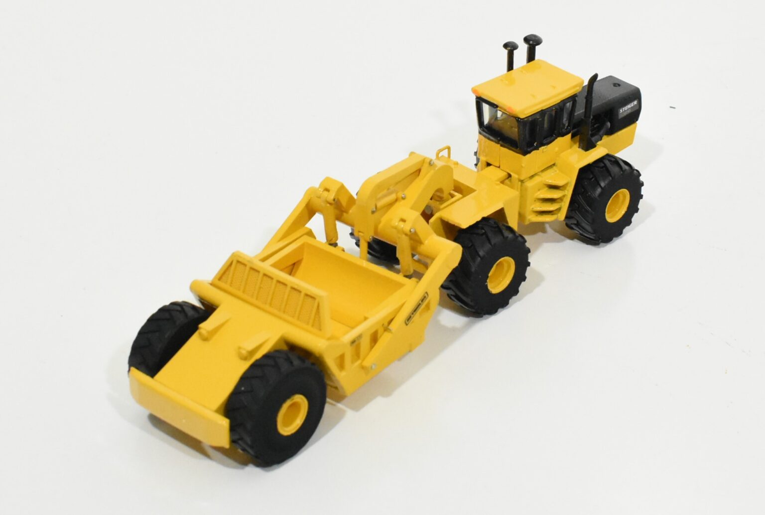 1/64 Custom Steiger Industrial 4wd Tractor With Reynolds RS-17 Scraper ...