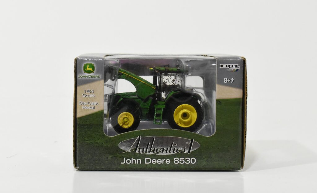 1/64 John Deere 8530 Fwa Tractor, Authentics #1 Custom Muddy - Dalton's ...