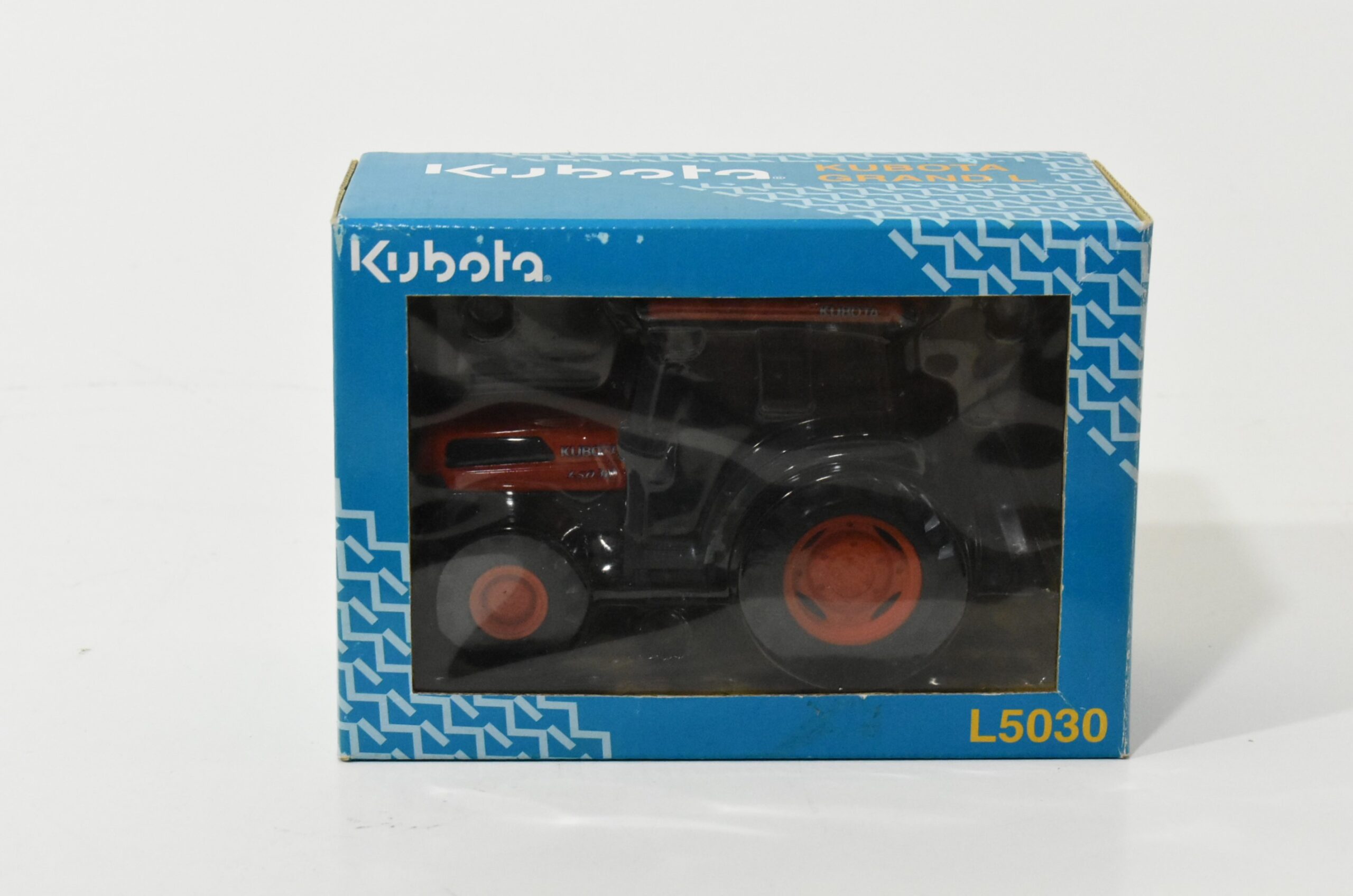 1/32 Kubota L5030 Tractor - Dalton's Farm Toys