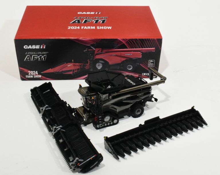 1/64 Case IH AF11 Combine With Tracks, Folding Corn Head & Draper Head ...