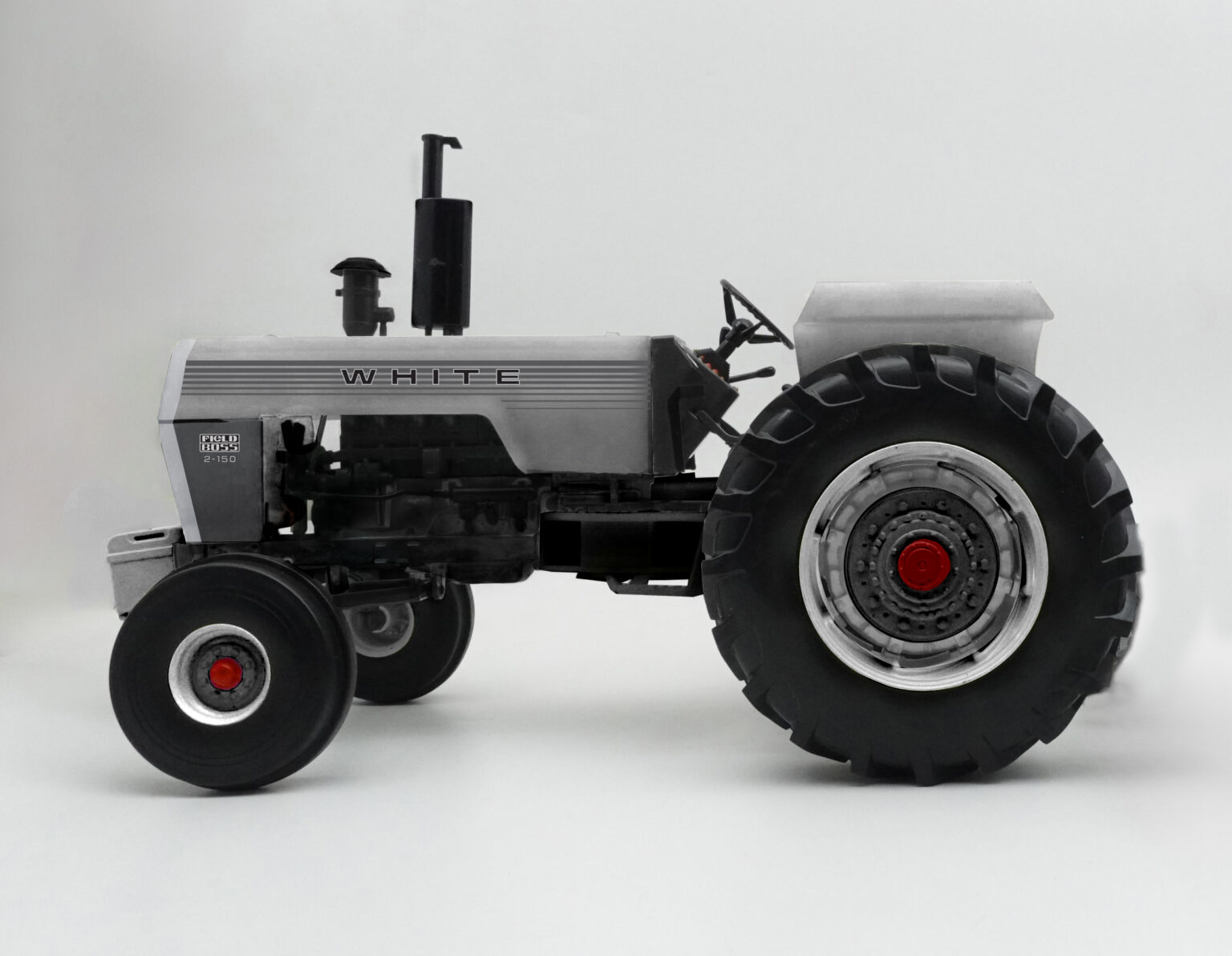 1/64 White 2-150 Open Station Tractor With Duals, 2025 Summer Toy Show ...