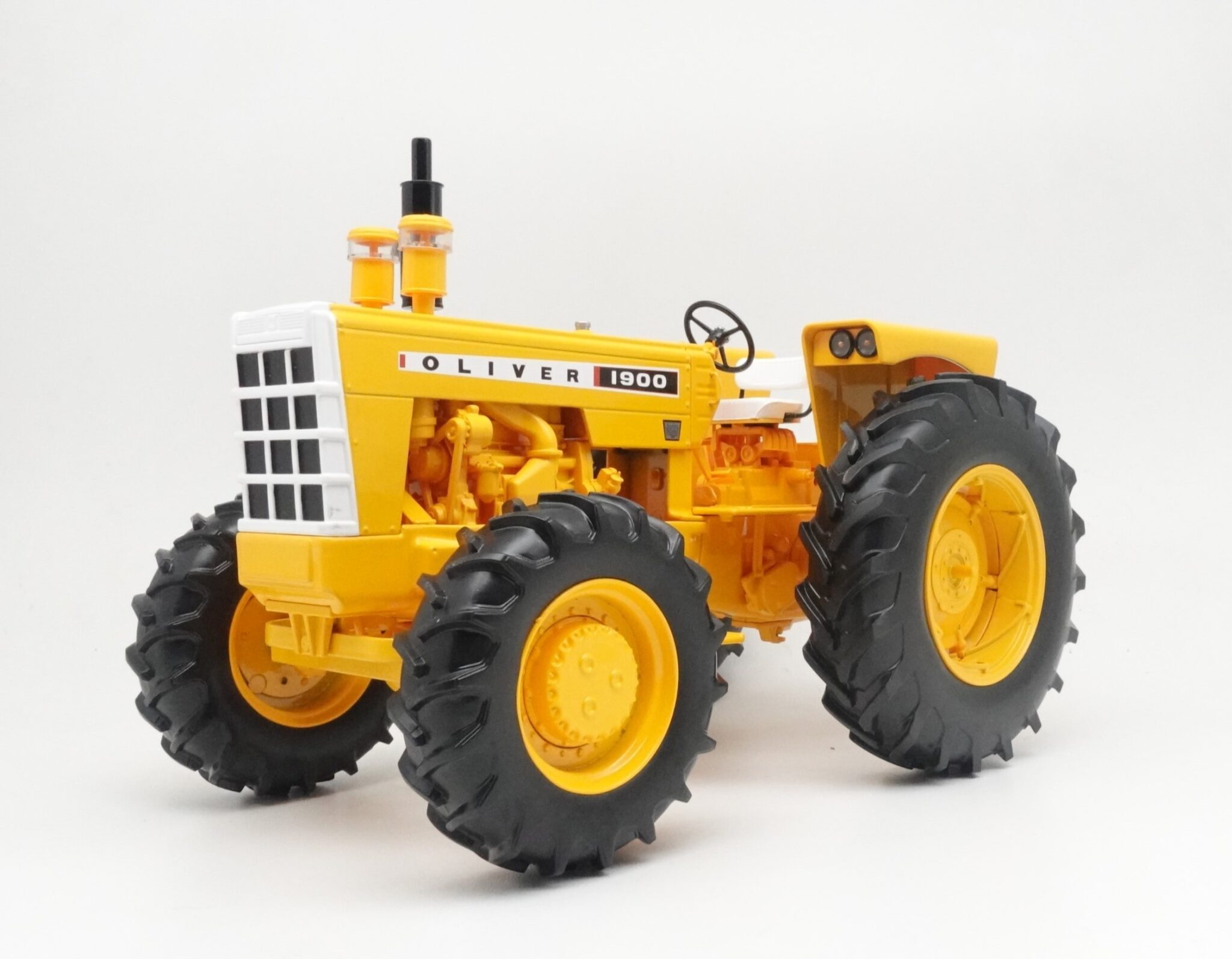 1/16 Oliver 1900 Industrial Tractor, 2025 Heartland Toy Show, 1 of 500 ...