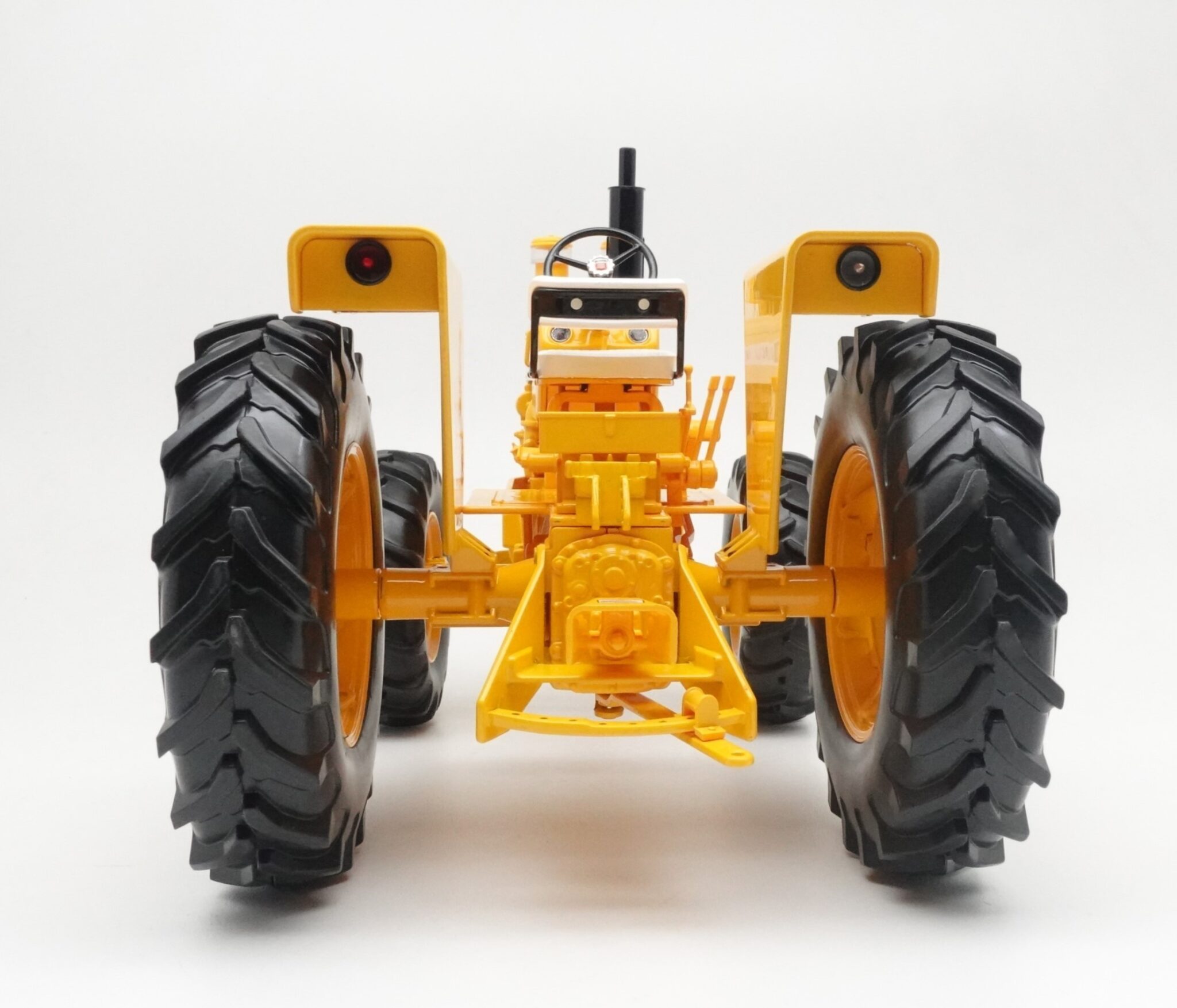 1/16 Oliver 1900 Industrial Tractor, 2025 Heartland Toy Show, 1 of 500 ...