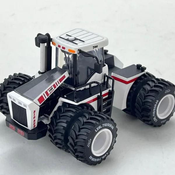 1/64 Big Bud 700 Agriculture White 4wd Tractor With Titan Dual Tires ...