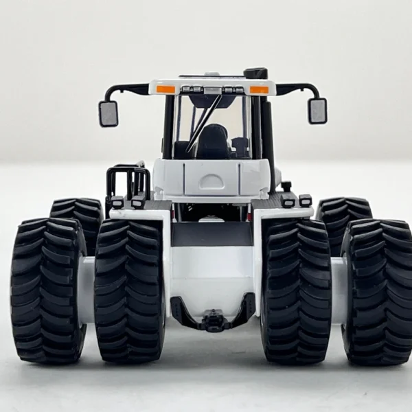 1/64 Big Bud 700 Agriculture White 4wd Tractor With Titan Dual Tires ...