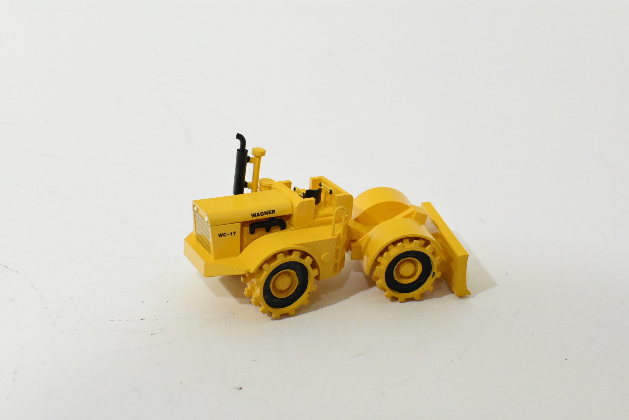 1/64 Custom Wagner WC-17 4wd Compactor Tractor With Blade, Yellow ...