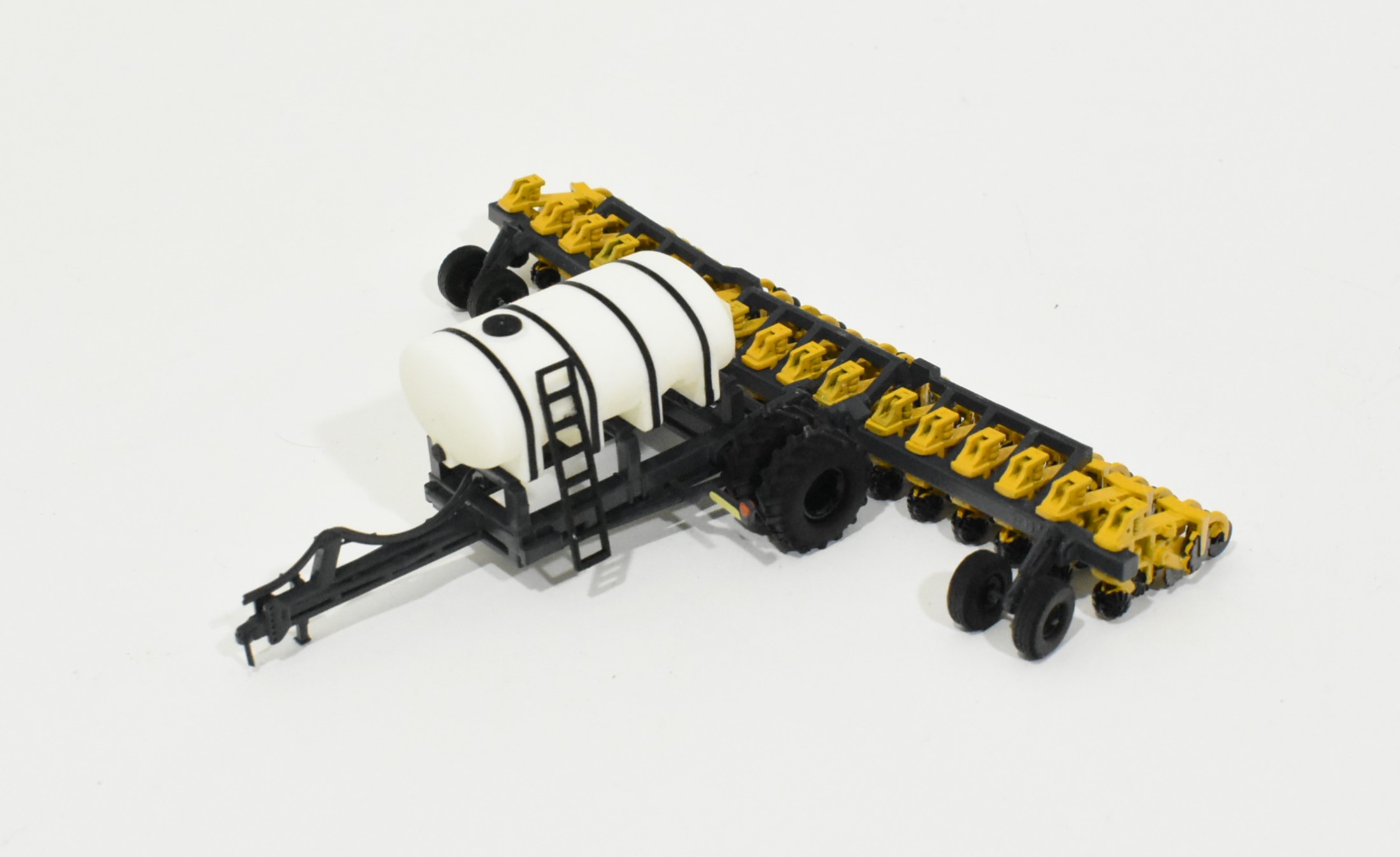 1/64 Soil Warrior Tillage System With Liquid Tank - Dalton's Farm Toys