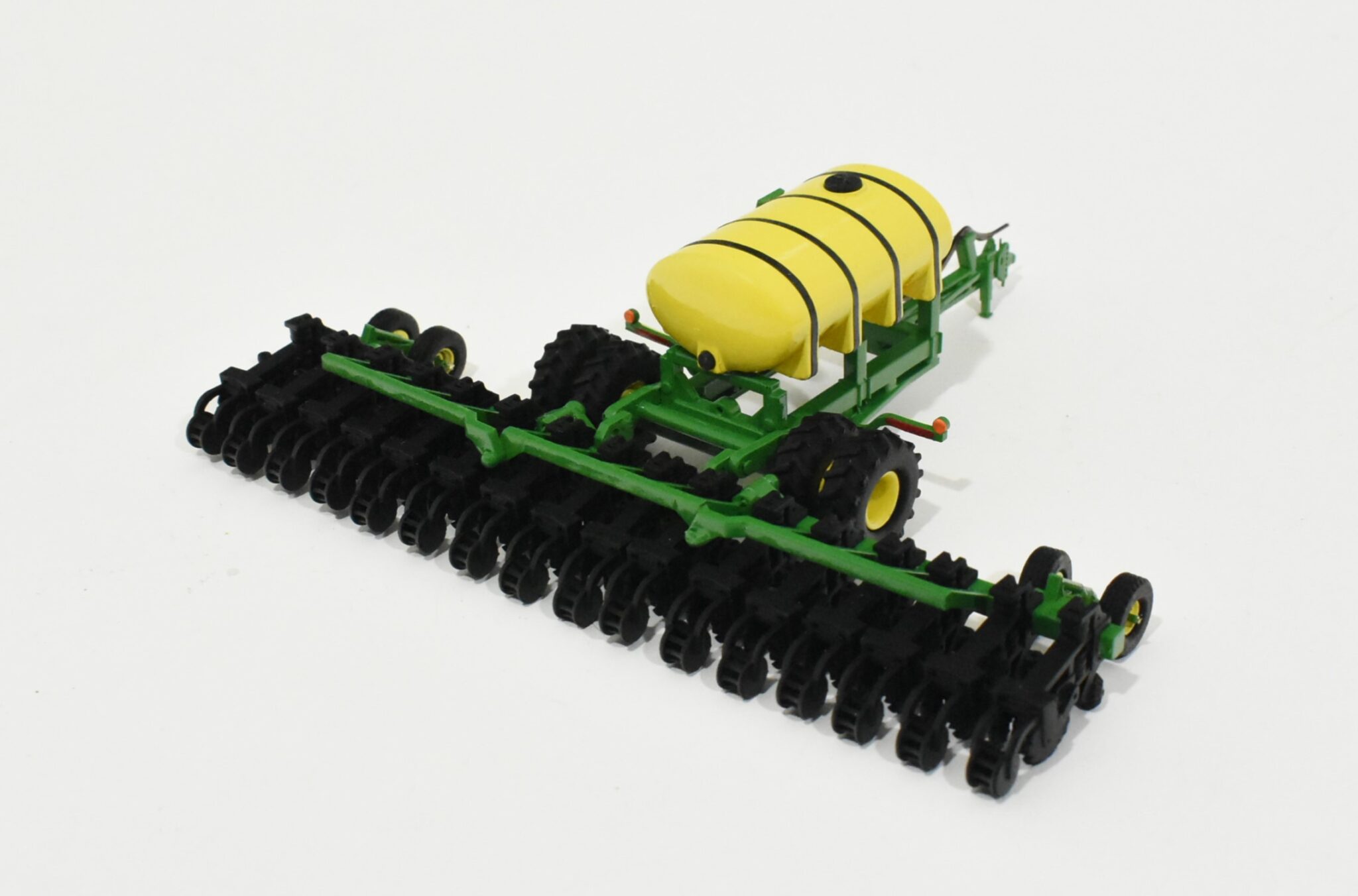 1/64 Custom John Deere Strip Till Tool With Liquid Tank - Dalton's Farm Toys