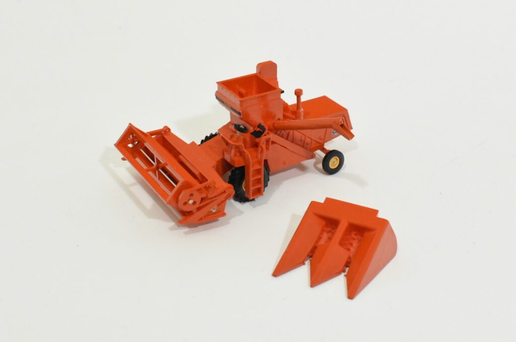 1/64 Custom Case 660 Self Propelled Combine With 2 Row Corn Head ...