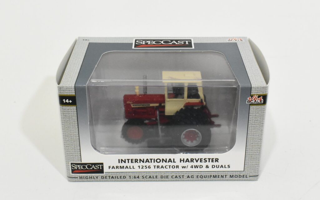 1/64 International Harvester 1256 Tractor With Cab, Duals & Front Wheel ...