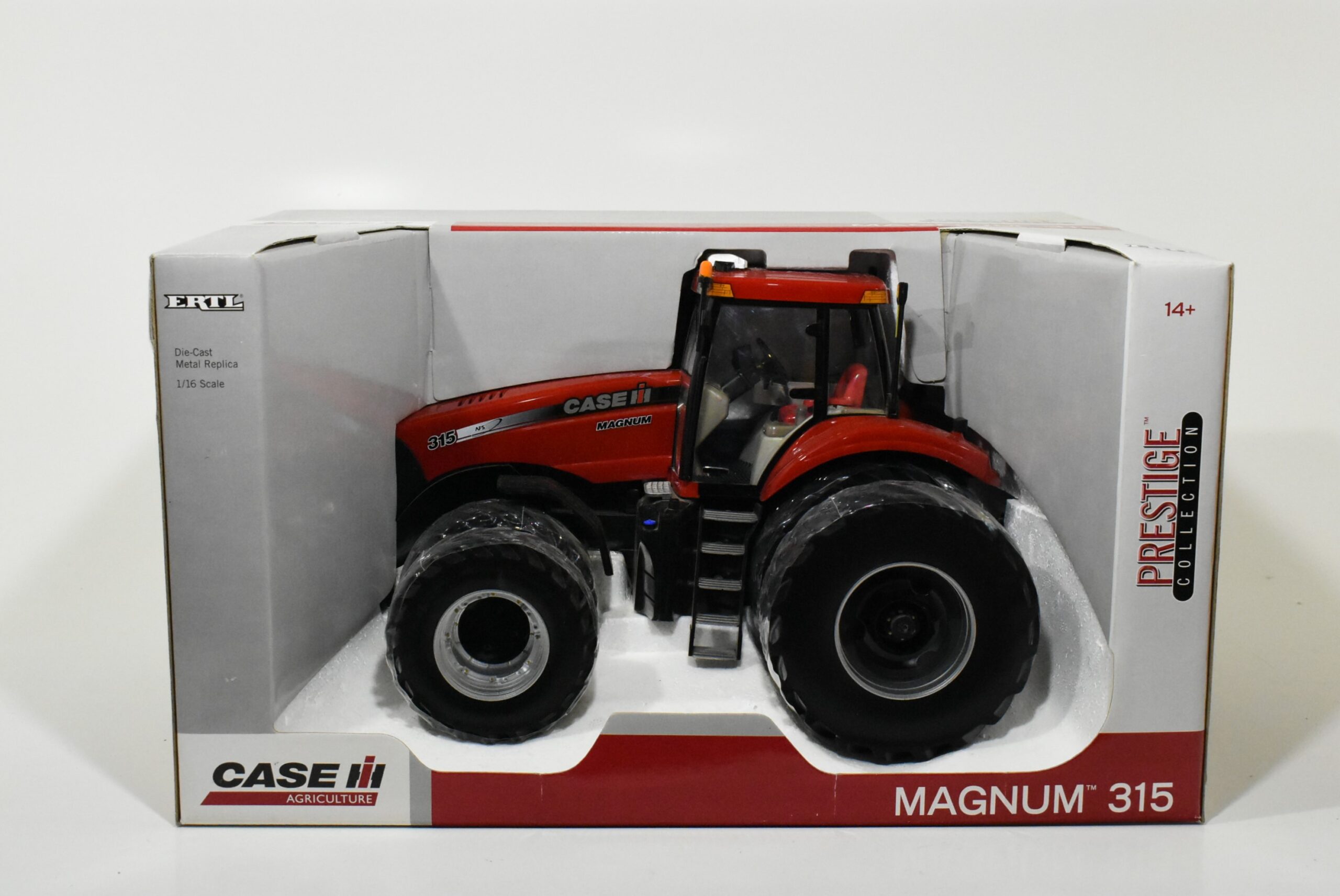 1/16 Case IH Magnum 315 Tractor With Duals On Front & Rear - Dalton's ...