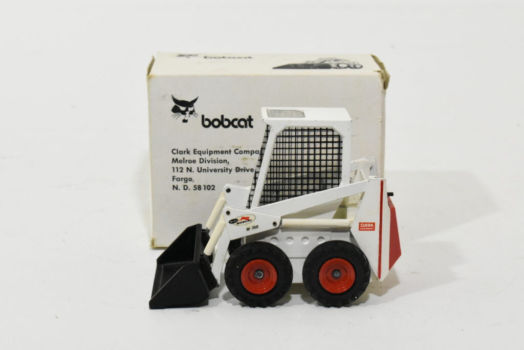 1/50 Bobcat M-700 Skid Steer Loader - Dalton's Farm Toys