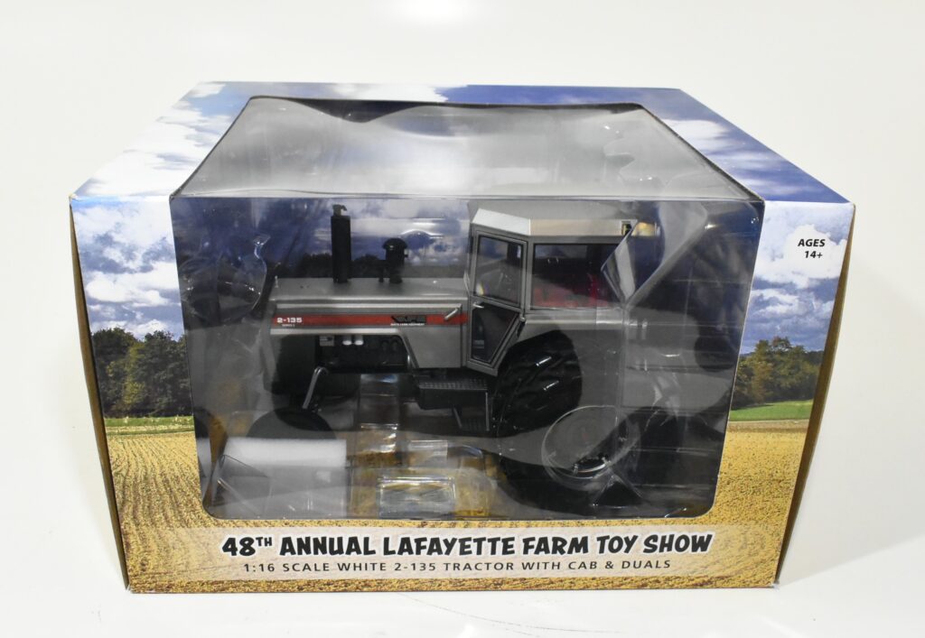 1/16 White 2-135 Red Stripe Tractor With Duals, 2026 Lafayette Toy Show ...