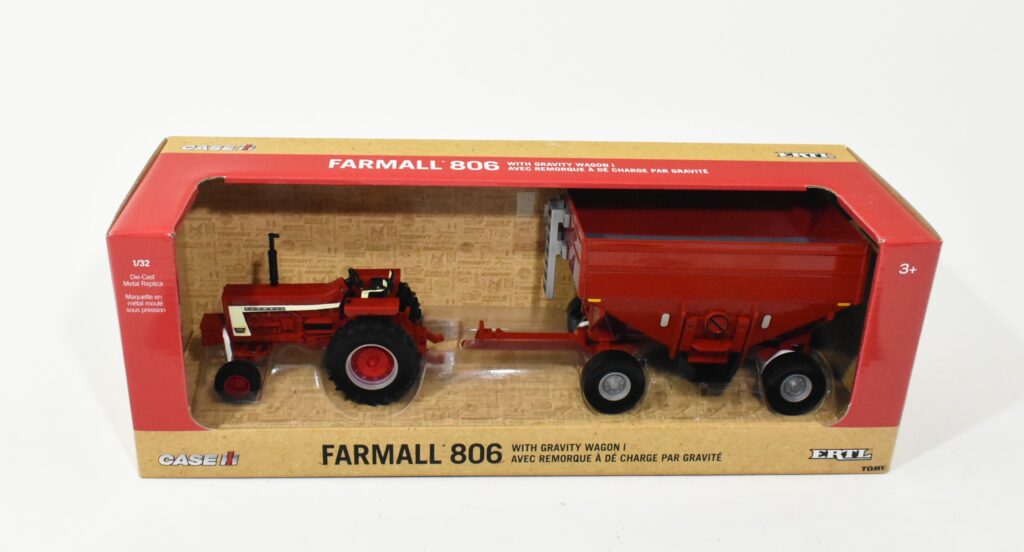1/32 International Harvester 806 Tractor With Gravity Wagon - Dalton's ...