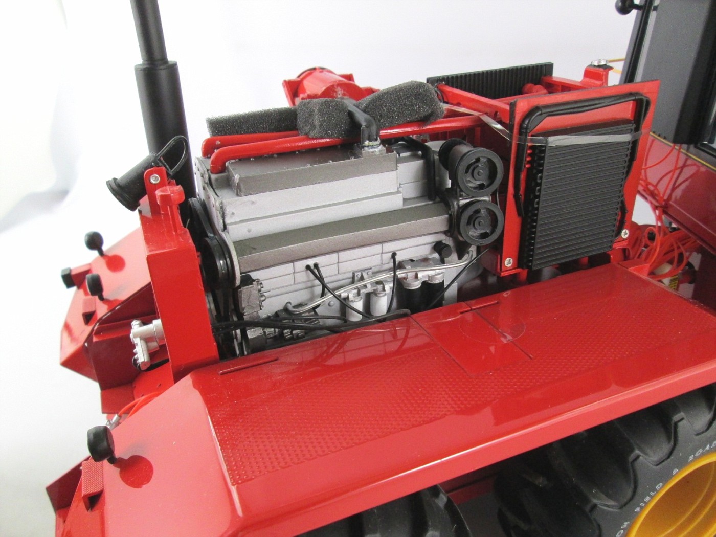 1/16 Versatile Big Roy Model 1080 4wd Tractor, Museum Version - Dalton ...