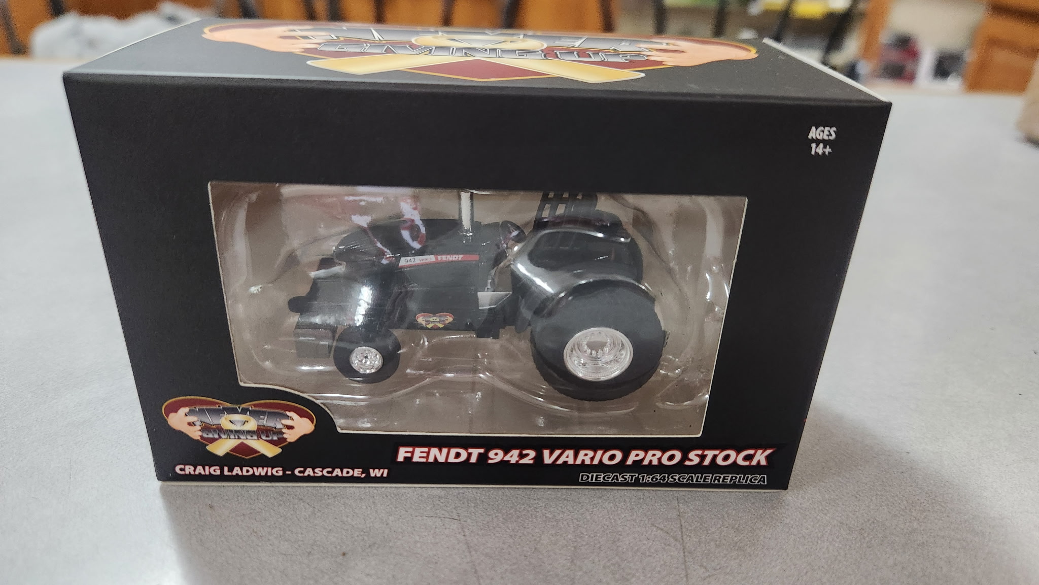 1/64 Fendt 942 Pulling Tractor - Dalton's Farm Toys