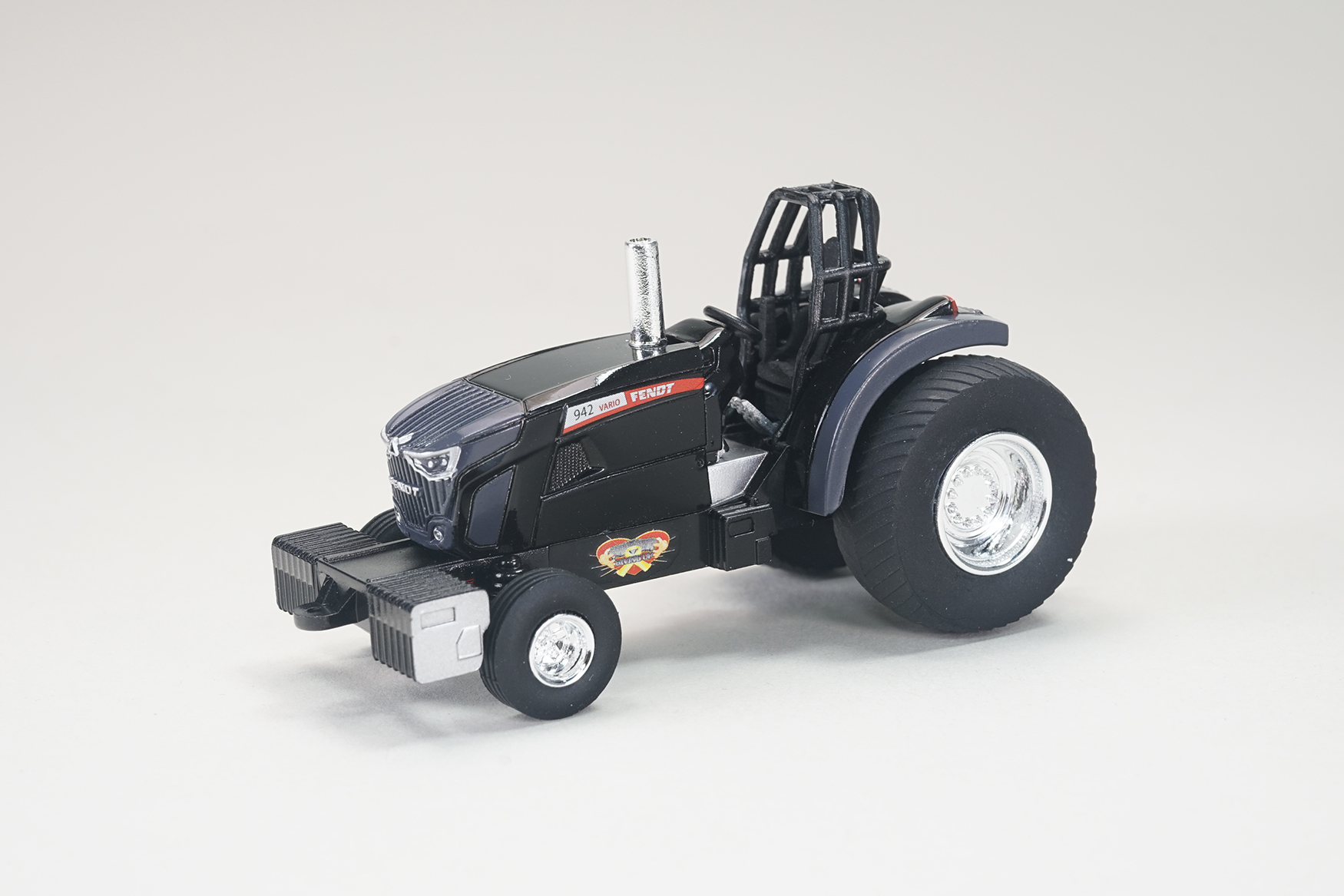 1/64 Fendt 942 Pulling Tractor - Dalton's Farm Toys