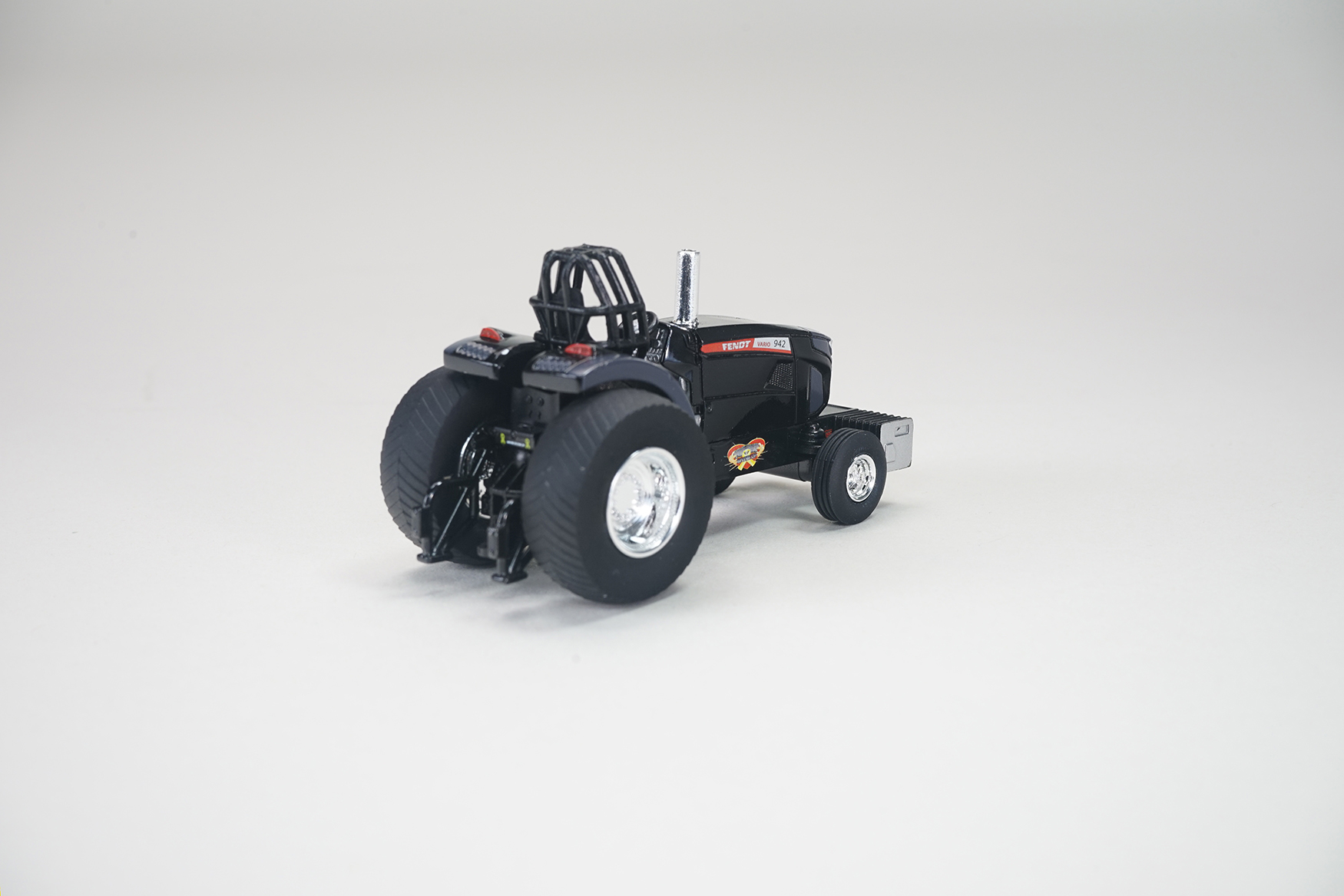 1/64 Fendt 942 Pulling Tractor - Dalton's Farm Toys