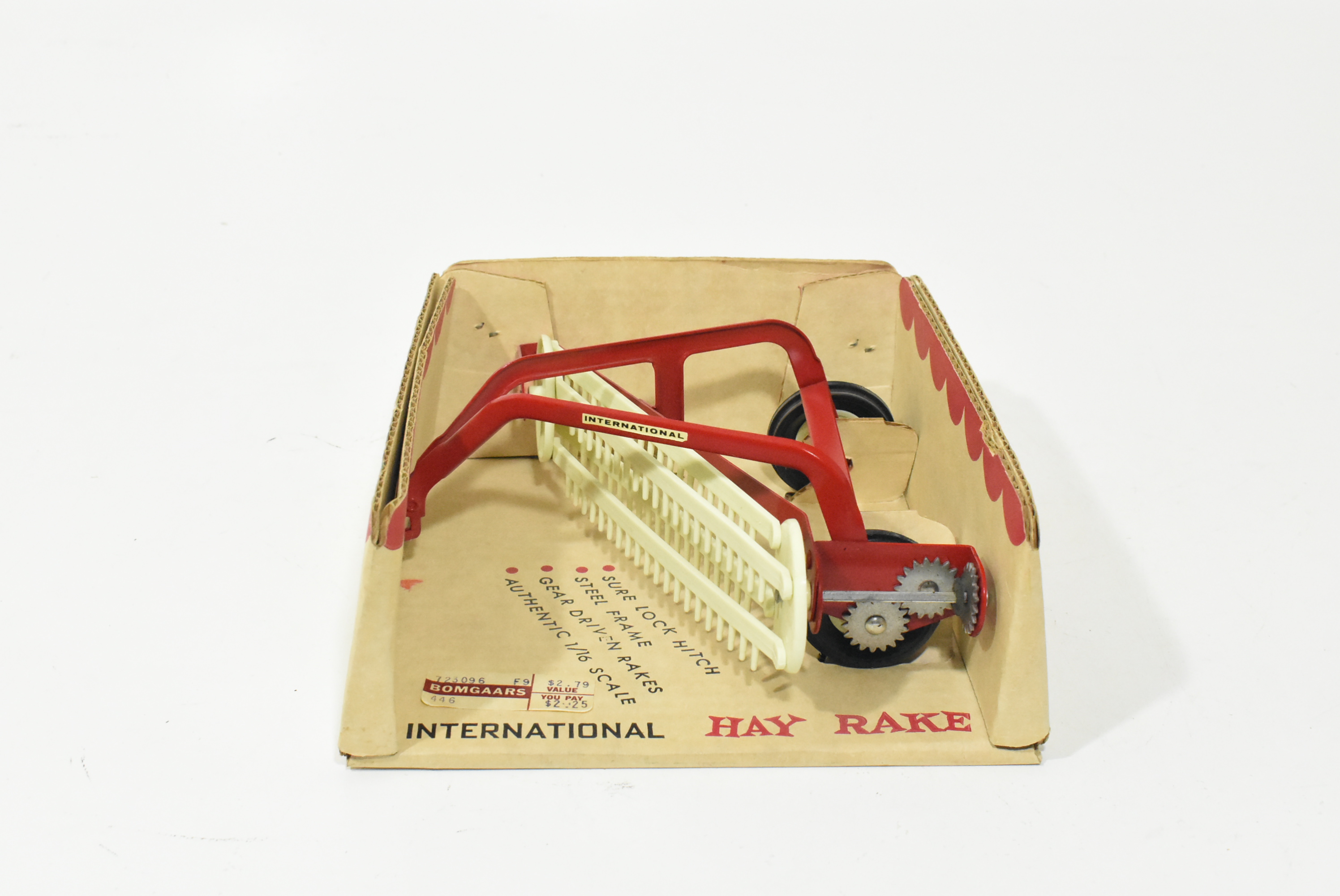 Vintage 1/16 International Harvester Hay Rake In Circus Box - Dalton's ...