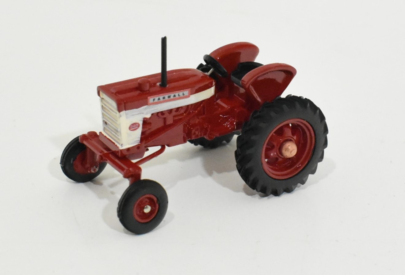 1/64 International Harvester Farmall 340 Hi-Crop Tractor - Dalton's ...