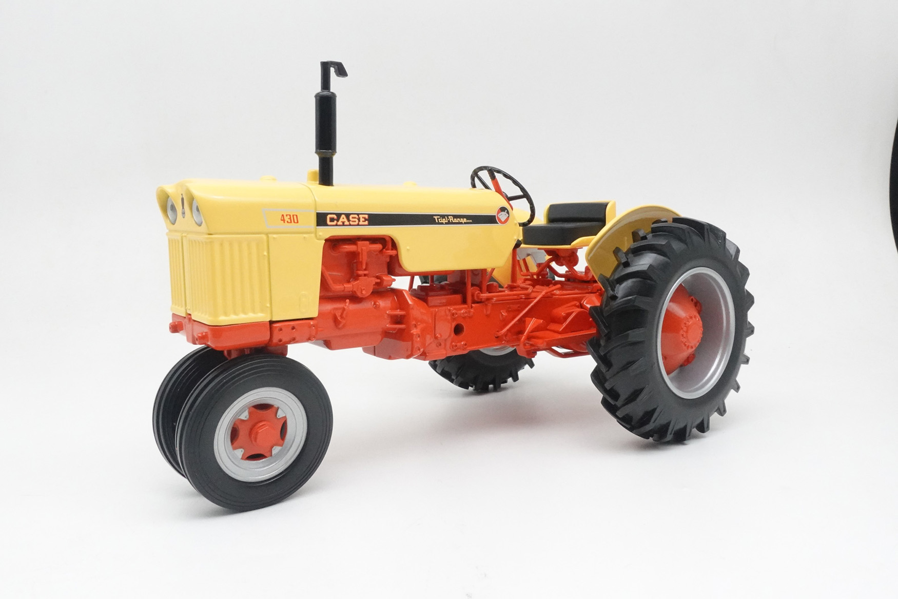 1/16 Case 430 Tractor With Narrow Front - Dalton's Farm Toys