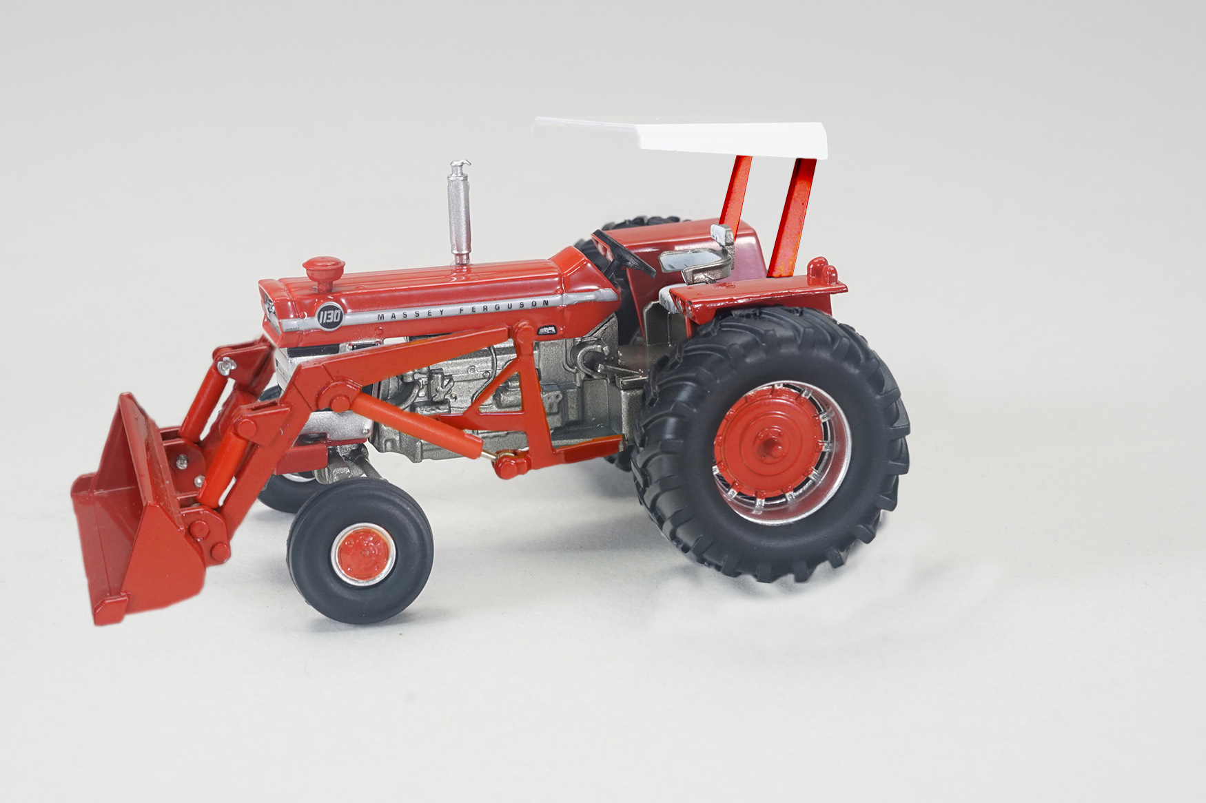 1/64 Massey Ferguson 1130 Tractor With Wide Front, Loader & Canopy ...