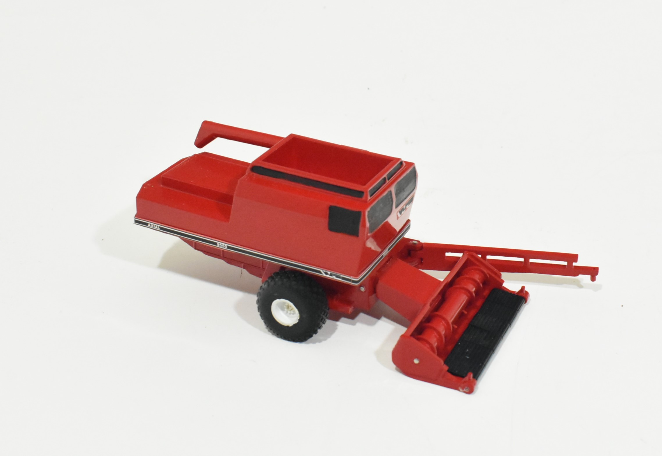 1/64 Custom White 9550 Pull Type Combine, All Red - Dalton's Farm Toys