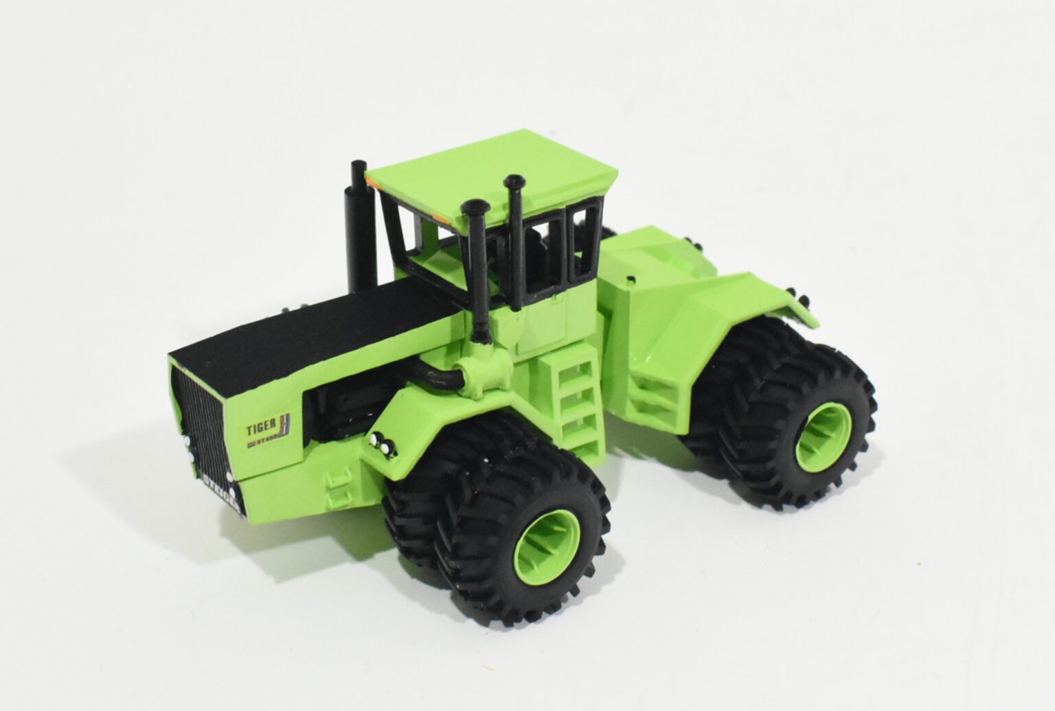 1/64 Custom Steiger Tiger ST-450 Series III 4wd Tractor With Duals ...