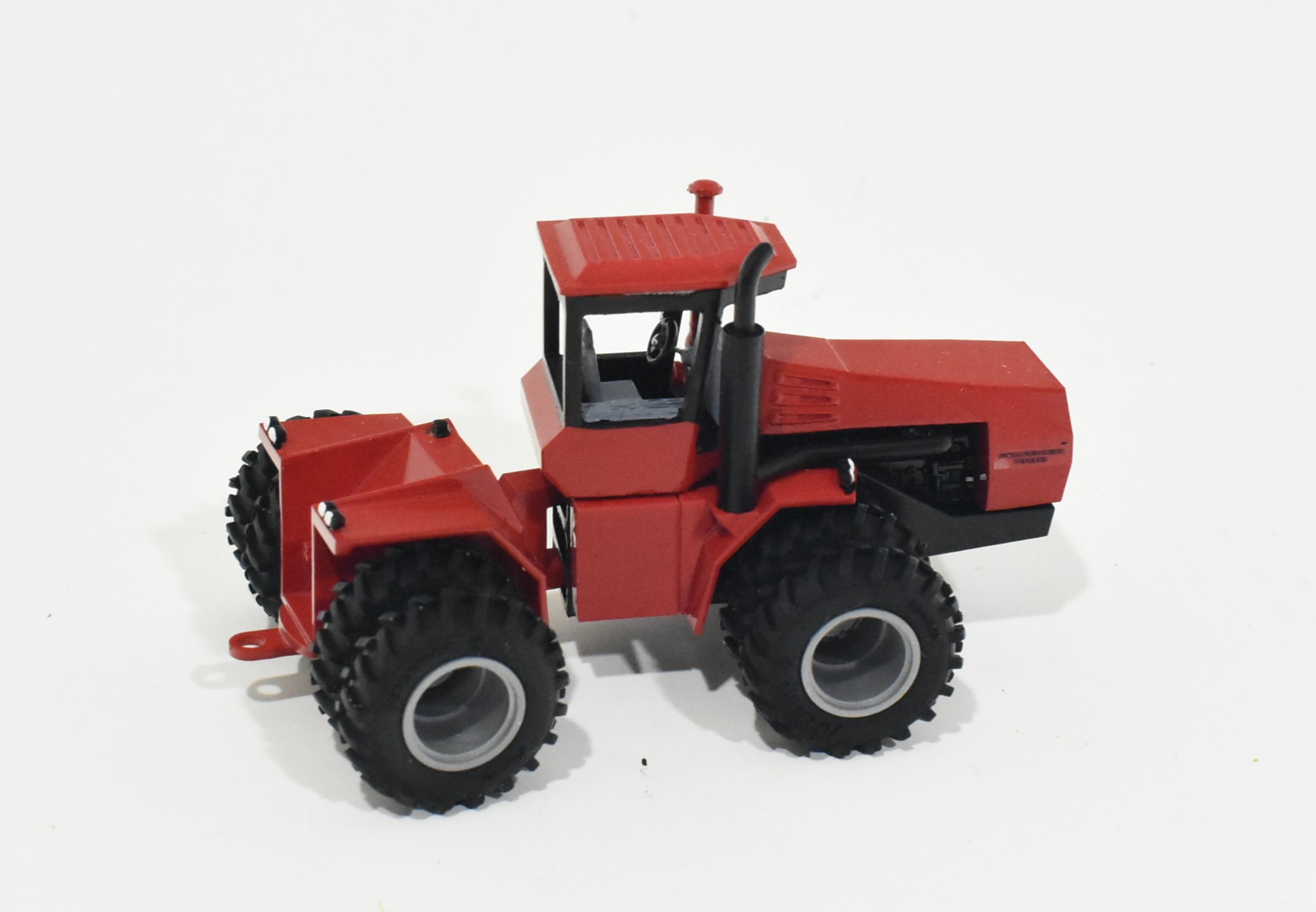 1/64 Custom Steiger Panther 1000 4wd Tractor With Duals, Red - Dalton's ...
