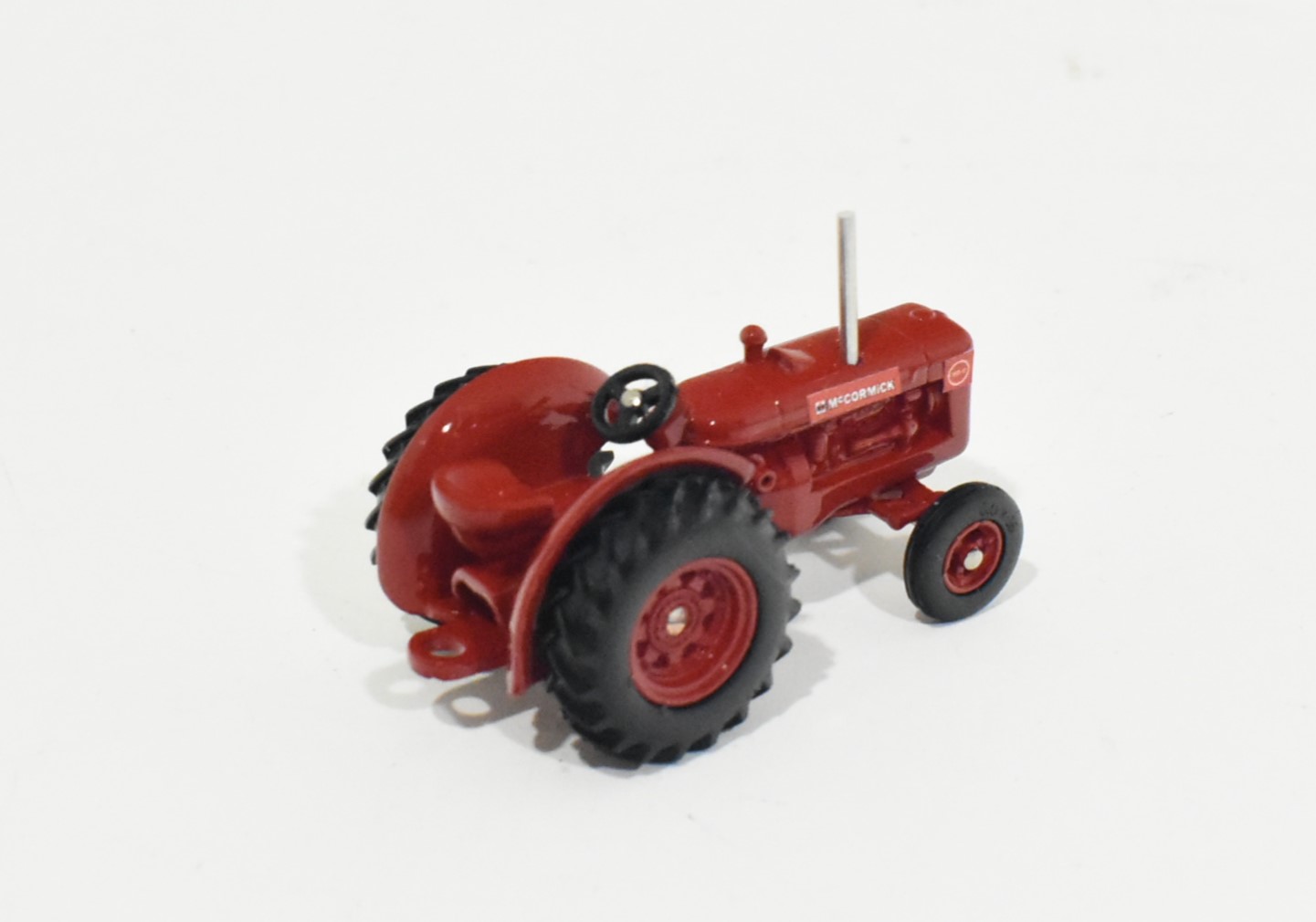 1/64 International Harvester WD-6 Tractor - Dalton's Farm Toys