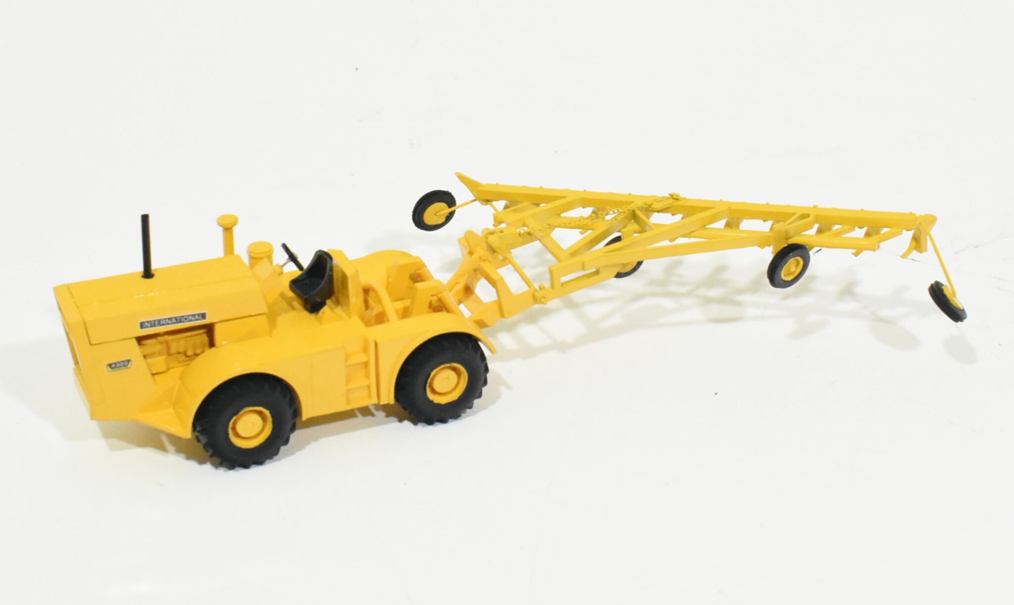 1/64 Custom International Harvester 4300 4wd Tractor Without Cab & 10 ...