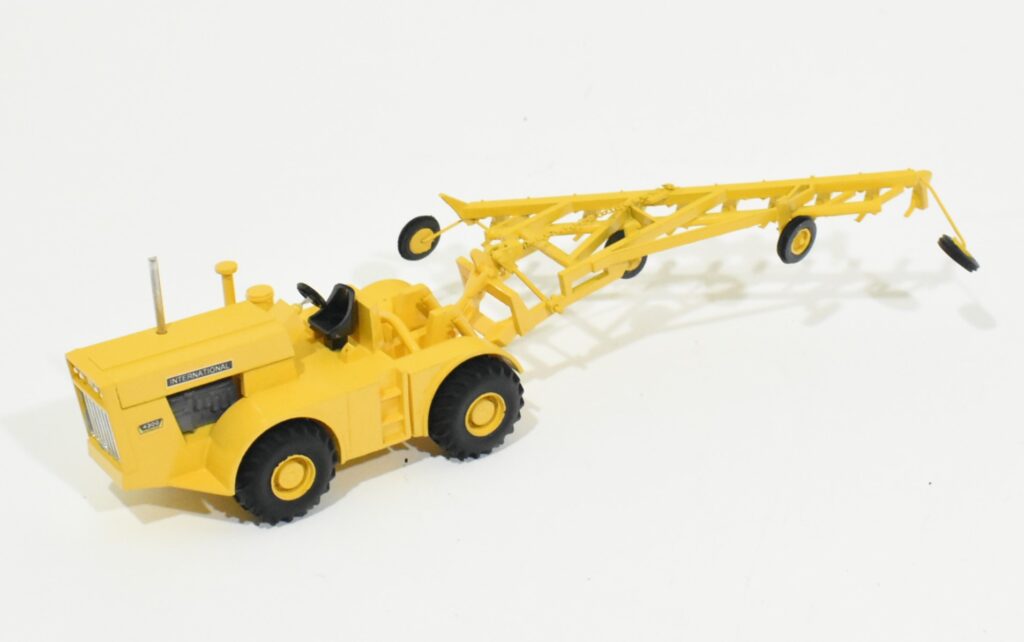 1/64 Custom International Harvester 4300 4wd Tractor Without Cab, Grey ...