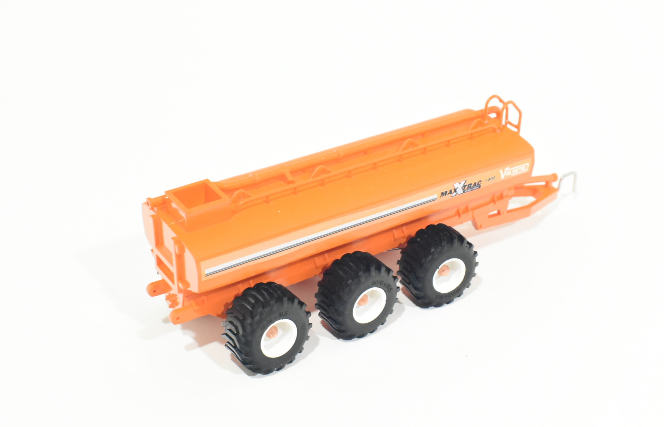 1/64 Scratch Built ValMetal MaxxTrac 7400 Triple Axle Manure Tank ...