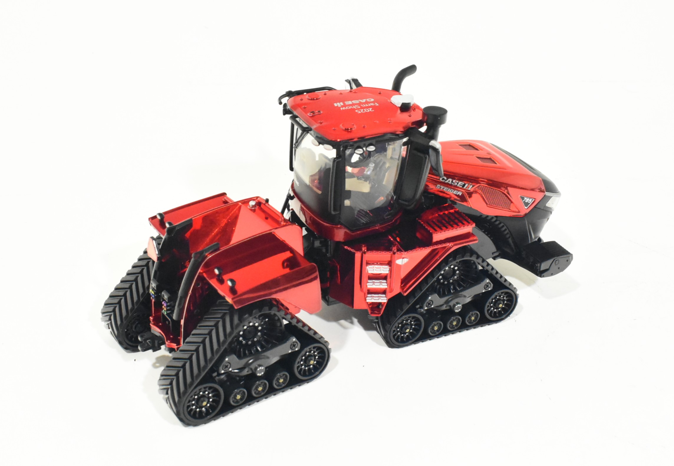 1/32 Case IH 785 Quadtrac, 2025 Farm Show Red Chrome Chaser - Dalton's ...