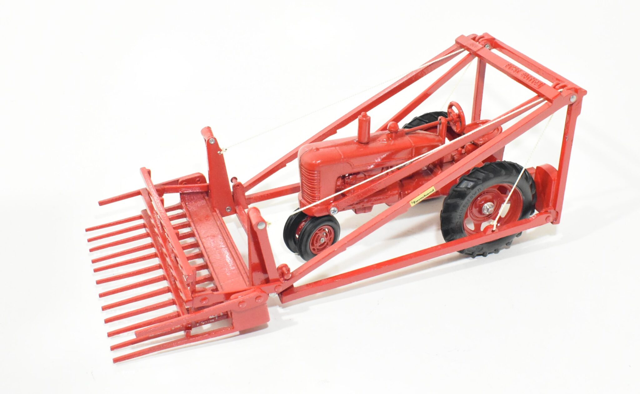 1/16 Farmall M Tractor With Farmhand Hay Loader - Dalton's Farm Toys