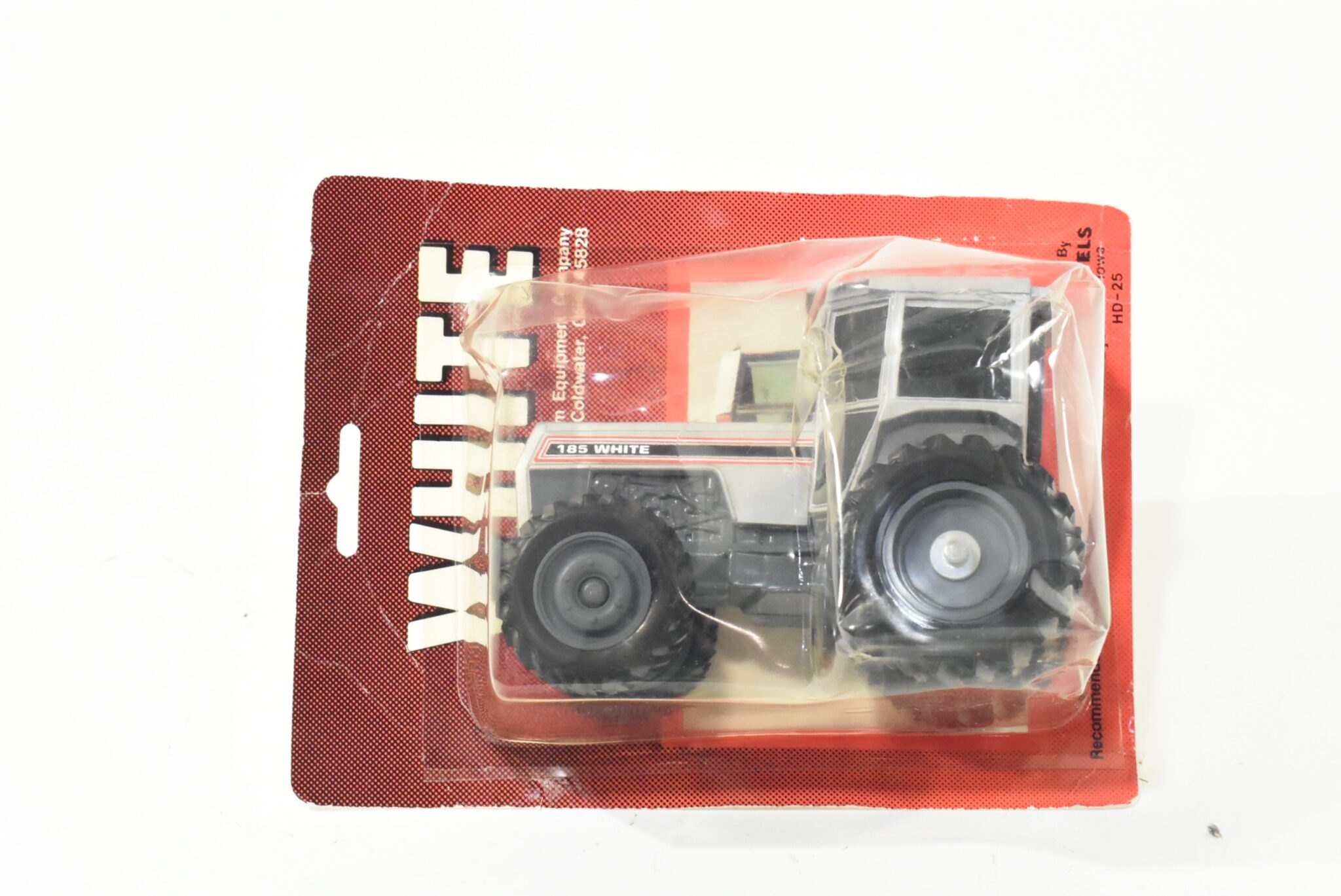 1/32 White 185 Tractor With FWA - Dalton's Farm Toys