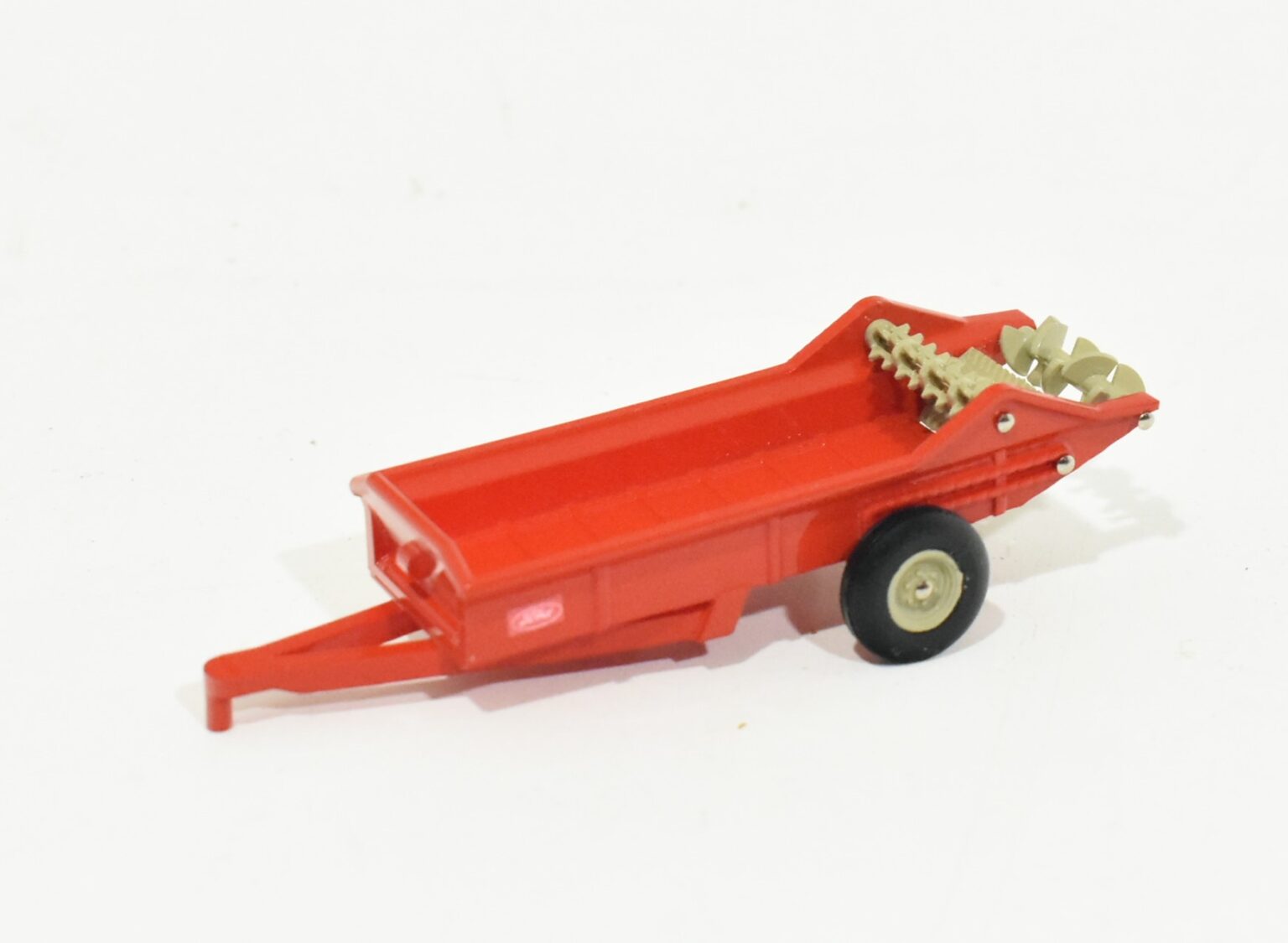 1/64 Ford Manure Spreader, Red - Dalton's Farm Toys