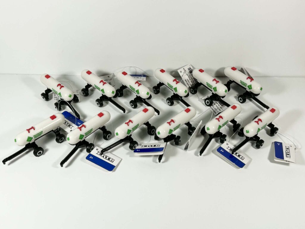 1/64 Anhydrous Ammonia Tank With Black Gear, Group of 12 - Dalton's ...