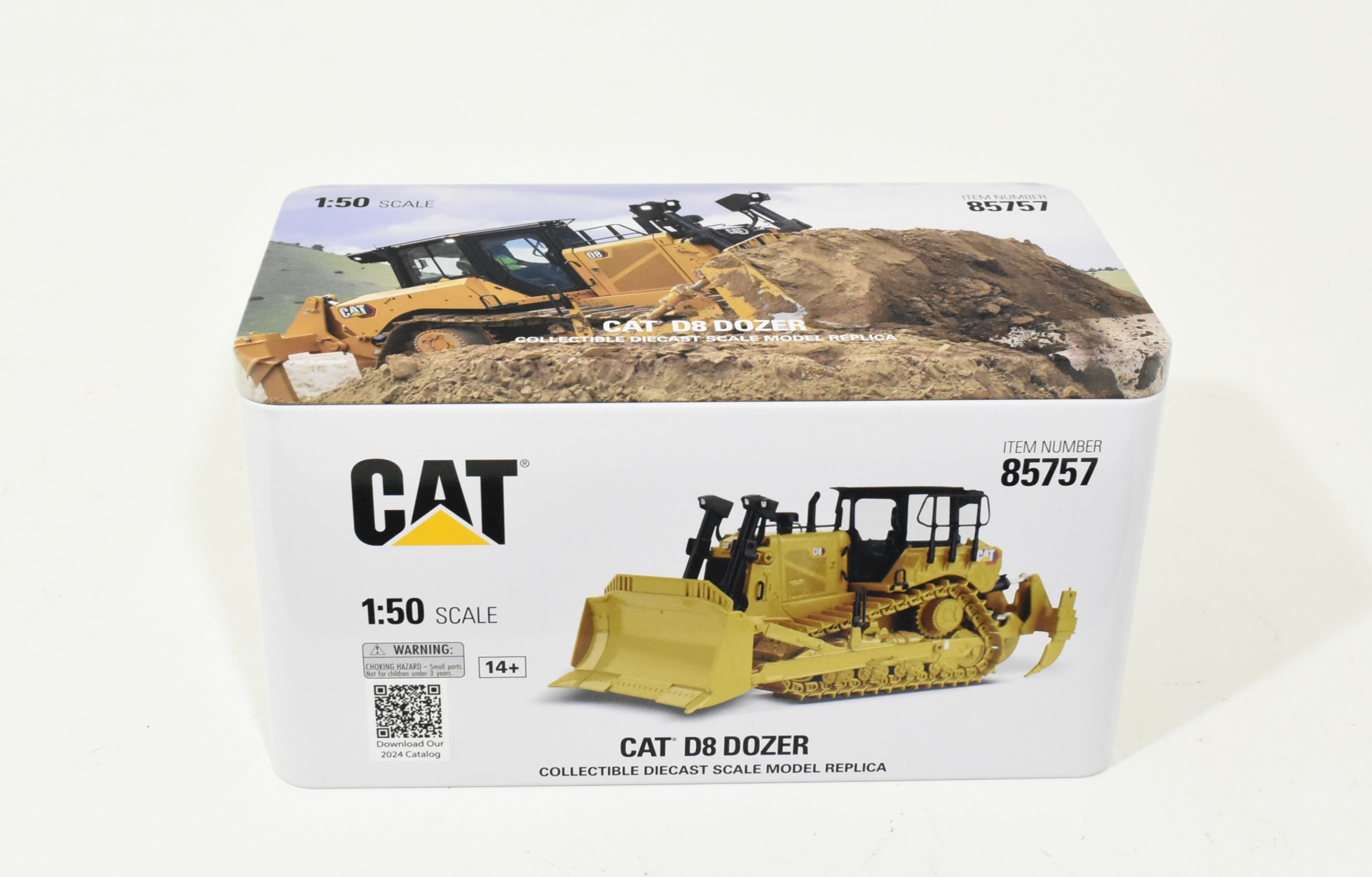 1/50 Cat D8 Dozer, Standard Configuration - Dalton's Farm Toys