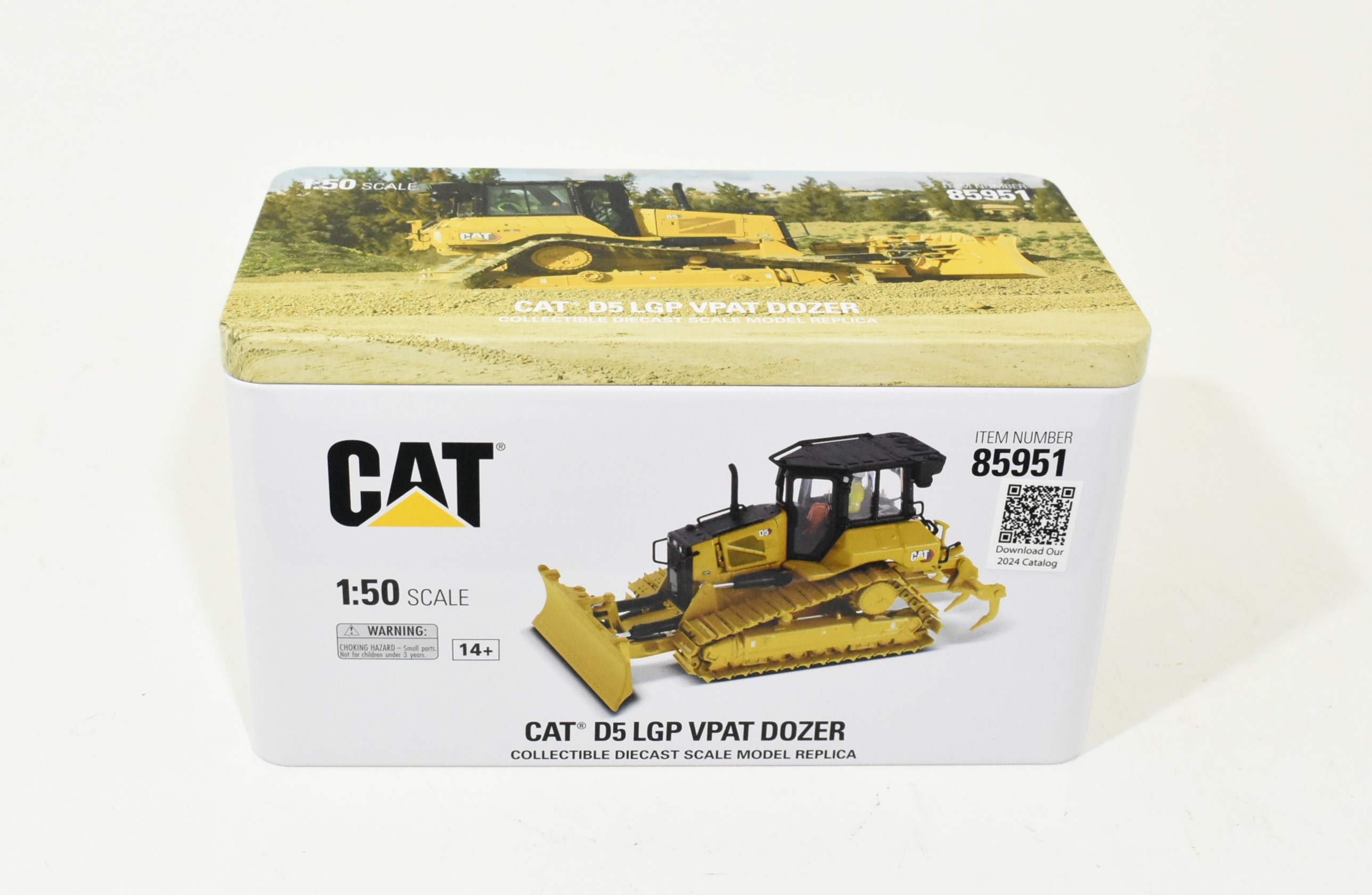 1/50 Cat D5 LGP VPAT Dozer With Blade & Ripper - Dalton's Farm Toys