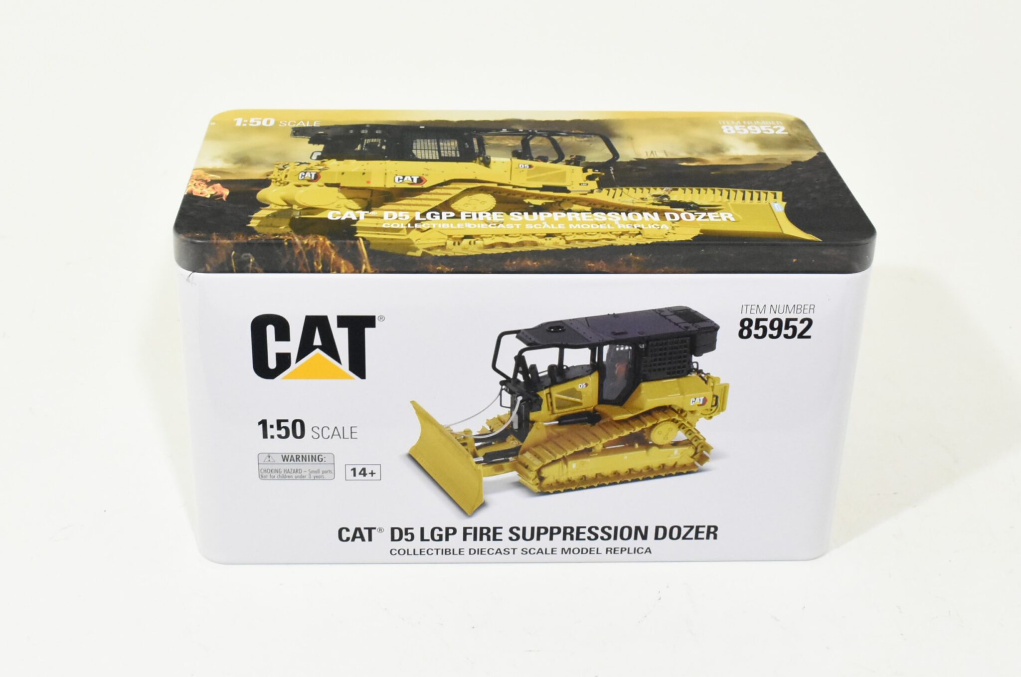 1/50 Cat D5 LGP Fire Supression Dozer - Dalton's Farm Toys
