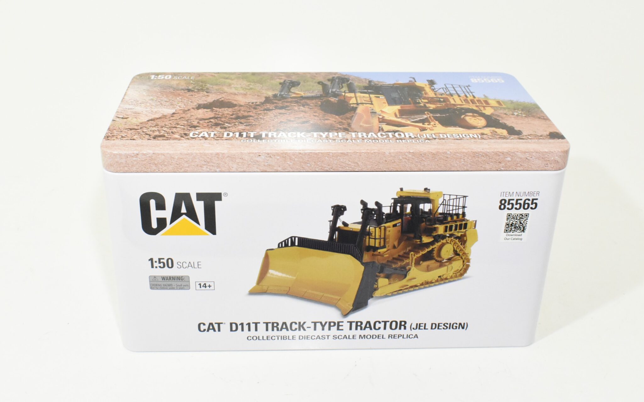 1/50 Cat D11T Track Type Tractor Dozer - Dalton's Farm Toys