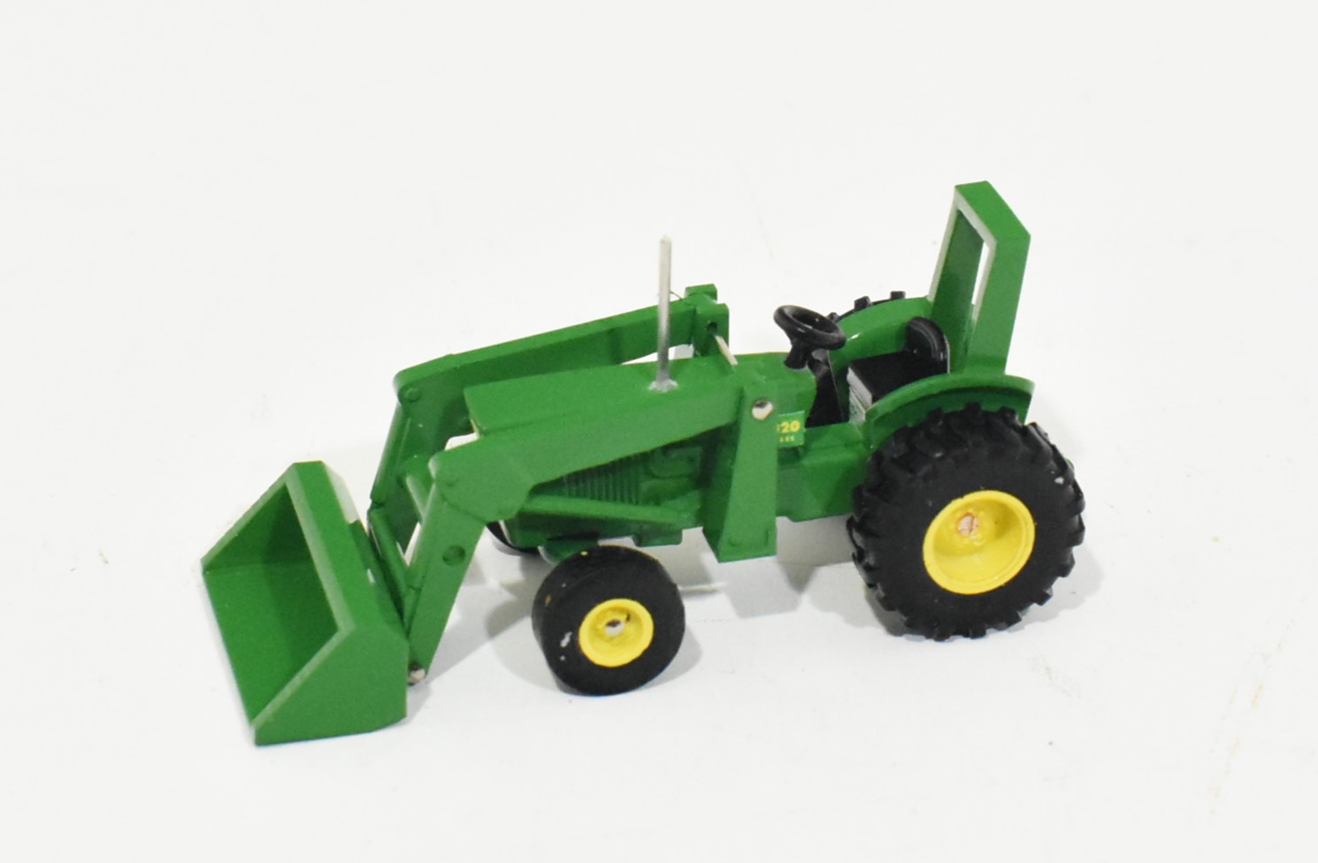 1/64 John Deere 2020 Tractor With Loader & Rops - Dalton's Farm Toys